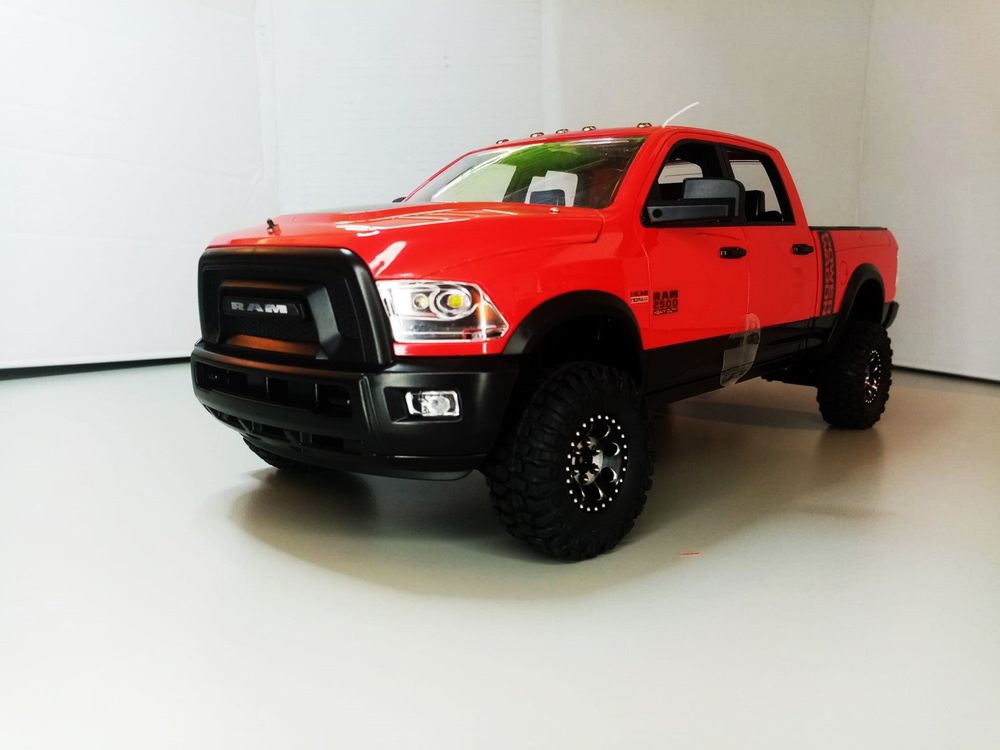 RAM2500 Power 4x4 RC mit Aluminium Rädern, Lichtern & Sound | Kaufen auf Ricardo