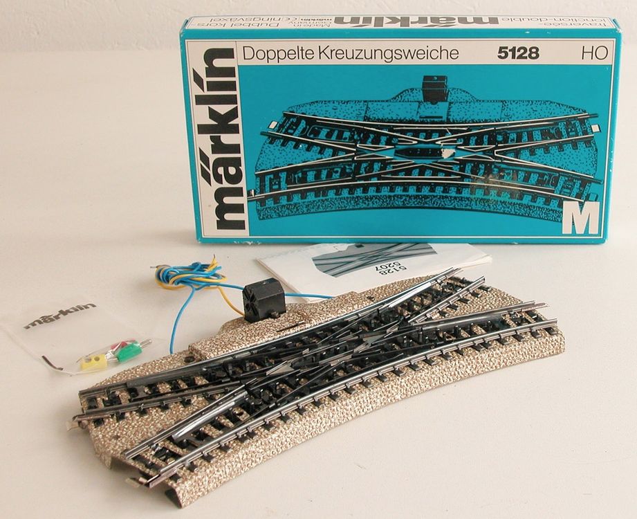 Märklin M-Gleis Kreuzungsweiche elektr. 5128 Spur H0 TOP | Kaufen auf ...