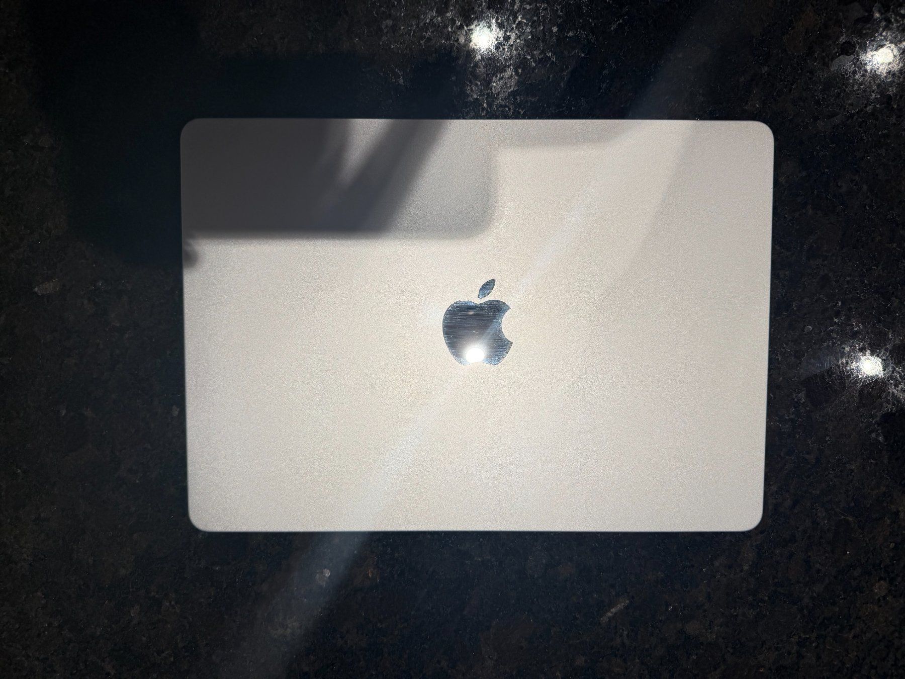 Apple MacBook Air M3 (2024) – 13", 8 GB RAM – Top Zustand (Gebraucht ...
