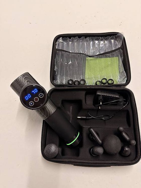 Massage Gun - Entspannung für beanspruchte Muskeln! Top (Gebraucht) in ...