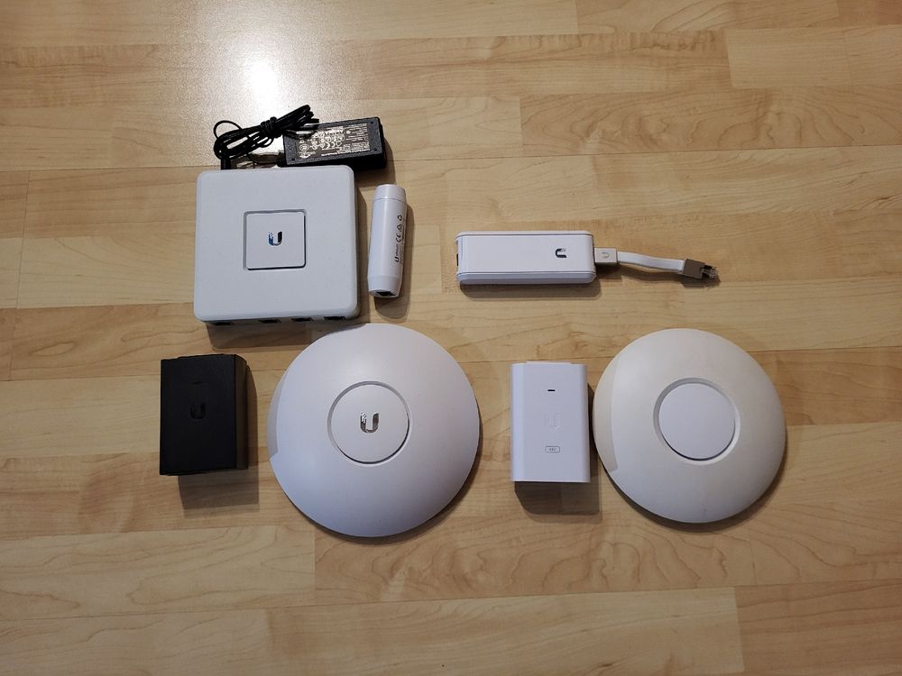 Ubiquiti Unifi UAP-nanoHD, AP-AC-LR, Cloud Key, USG (Gebraucht) in ...