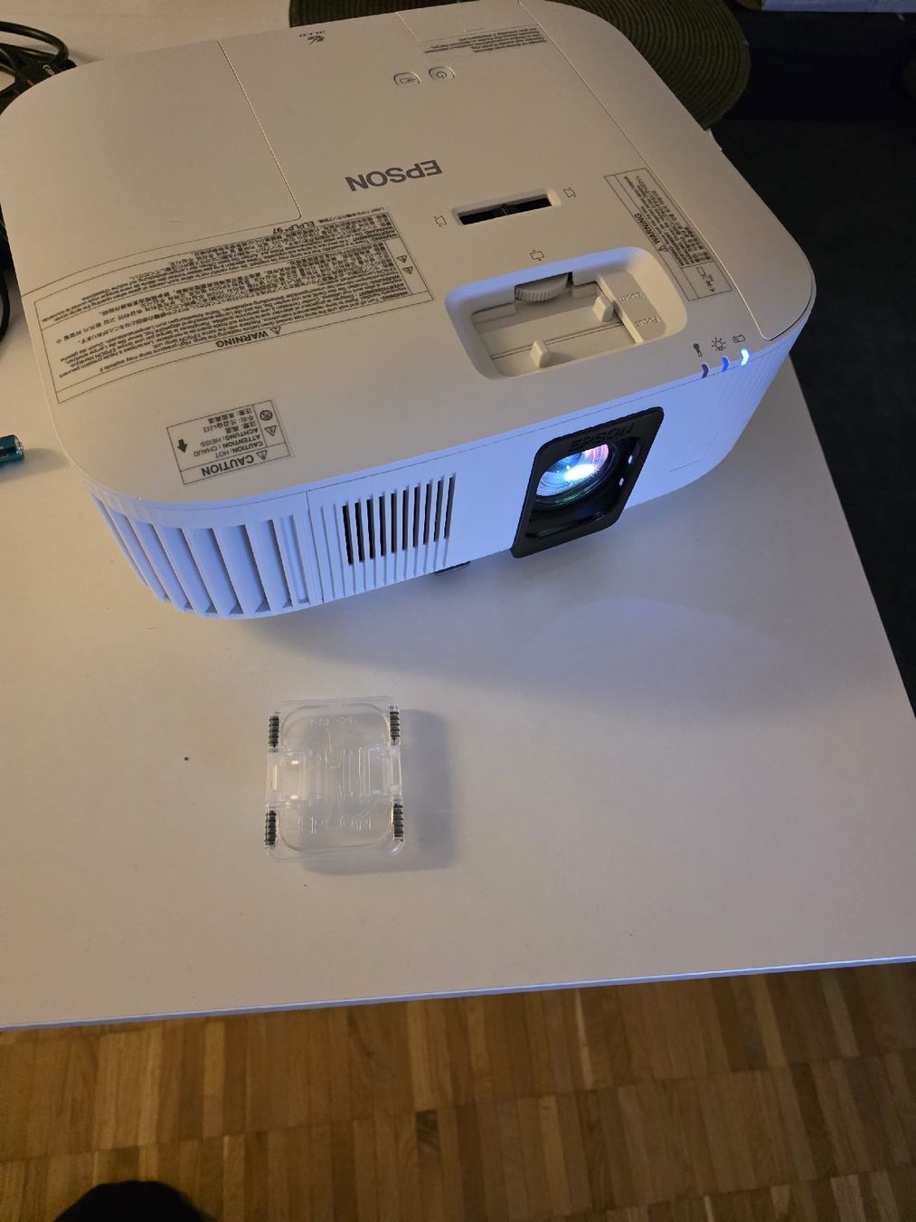 Epson Beamer TW-6250 mit Android TV Top Zustand! (Gebraucht) in ...