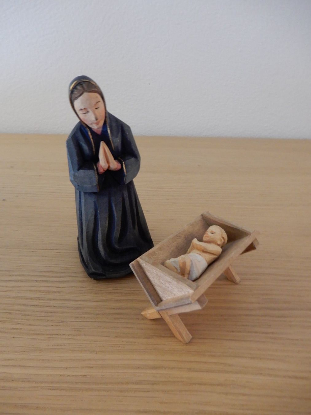 Brienzer Krippenfiguren Huggler Maria und Kind mit Krippe (Gebraucht ...