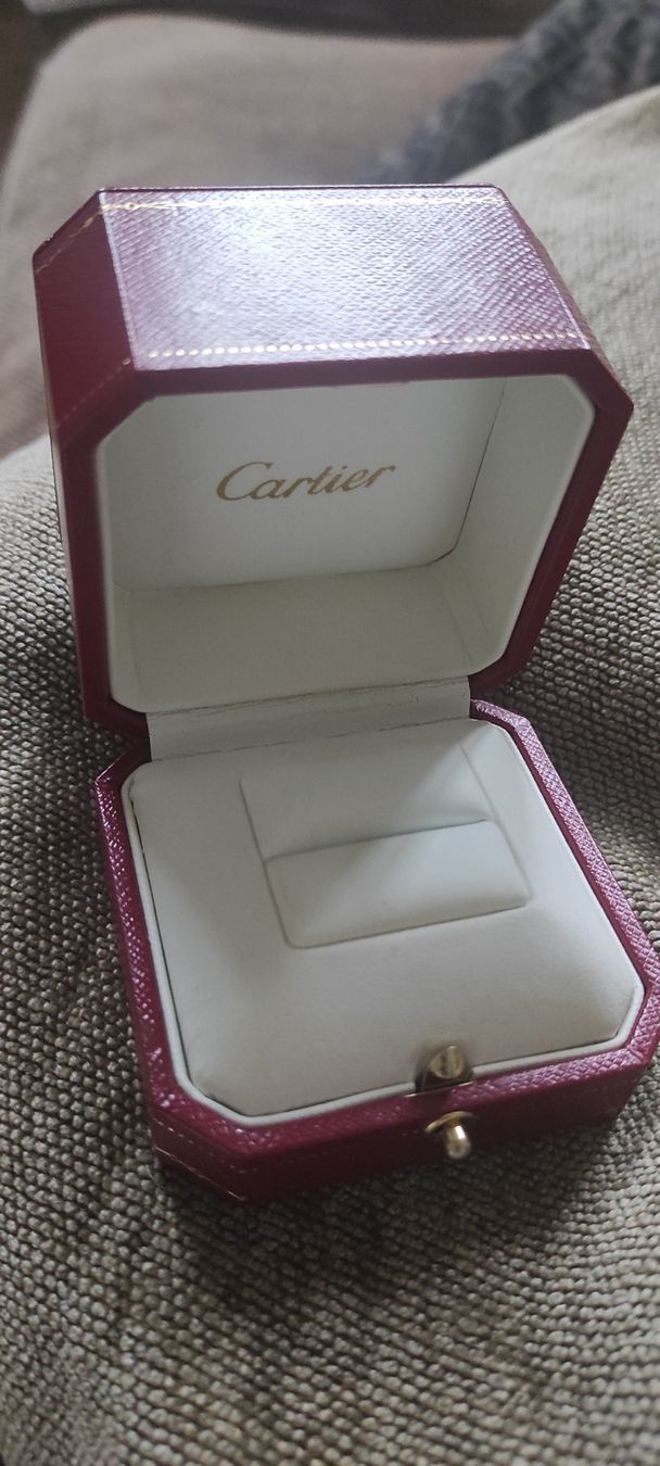 Cartier small square box - perfect condition (Gebraucht) in Tannay für ...