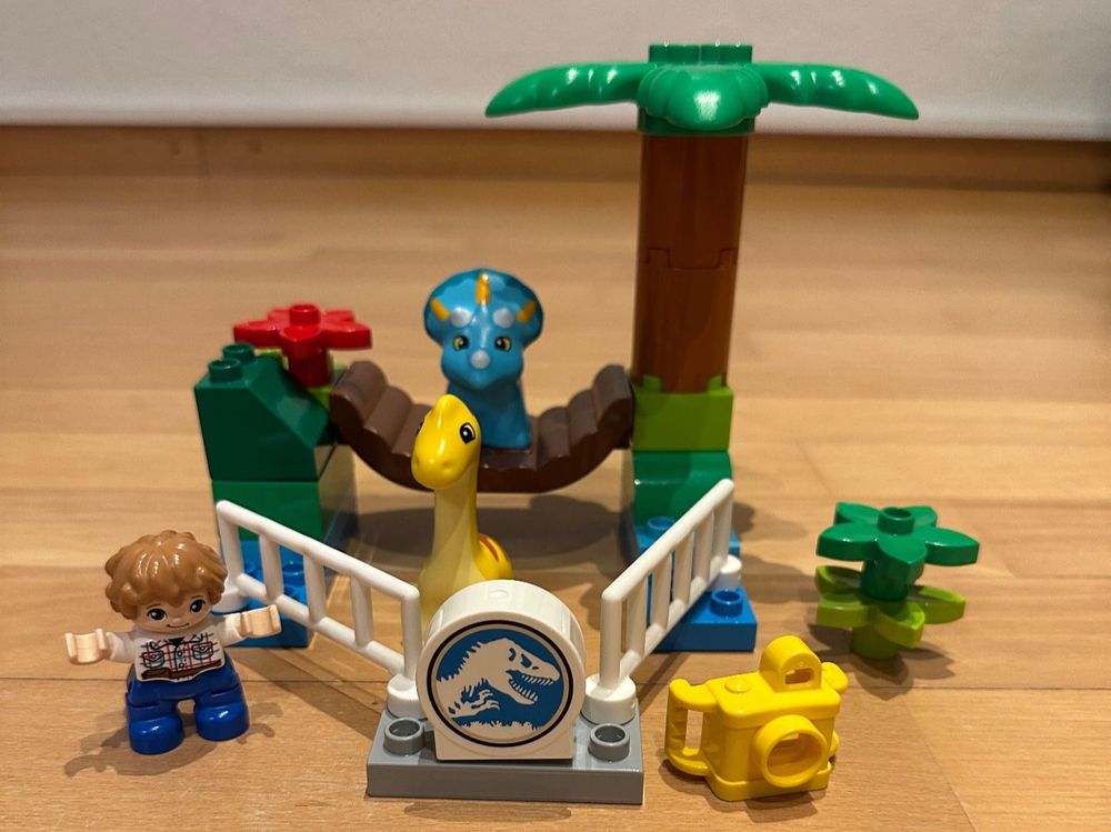 LEGO Duplo 10879 Jurassic World Dino-Streichelzoo (Gebraucht) in Ziefen ...