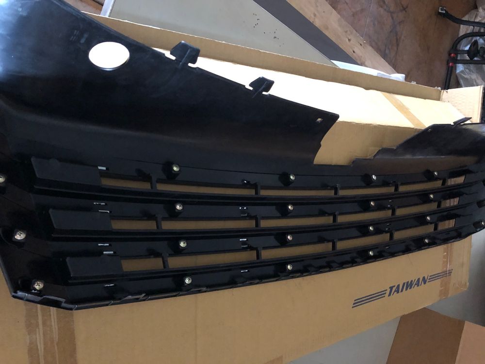 VW Passat B7 Kühlergrill (Gebraucht) in für CHF 50 – mit Lieferung auf ...