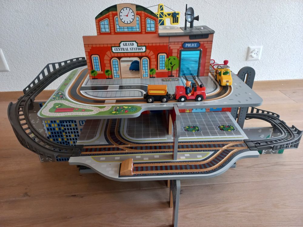 Zugstation, 3 Etagen, top Zustand! | Kaufen auf Ricardo