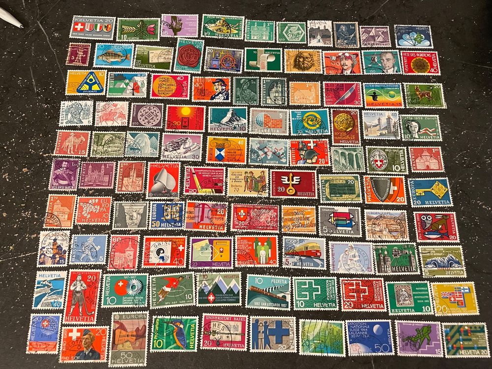 100 Briefmarken, grösstenteils Massenware (Gebraucht) in St-Légier ...