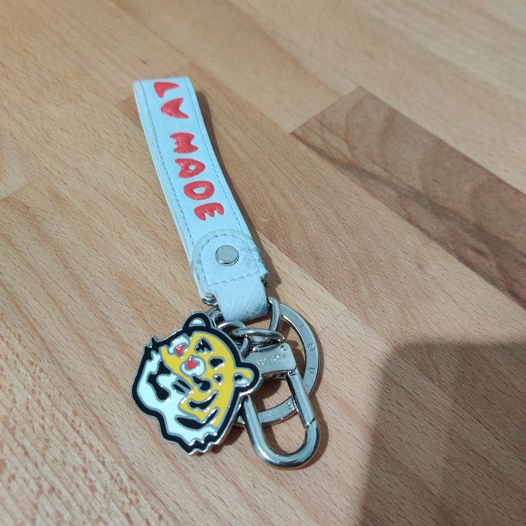 Louis Vuitton x Nigo LV Made Dragonne Tiger Key Ring Bag Cha (Gebraucht ...