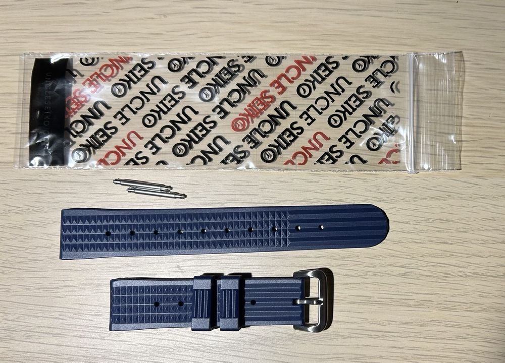Uncle Straps BLUE Straight Rubber Waffle Strap 20 mm | Kaufen auf Ricardo