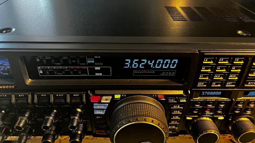 YAESU FTDX-5000 + SM-5000 200 WATT (Gebraucht) in Unterkulm für CHF 2390 – nur Abholung auf ...