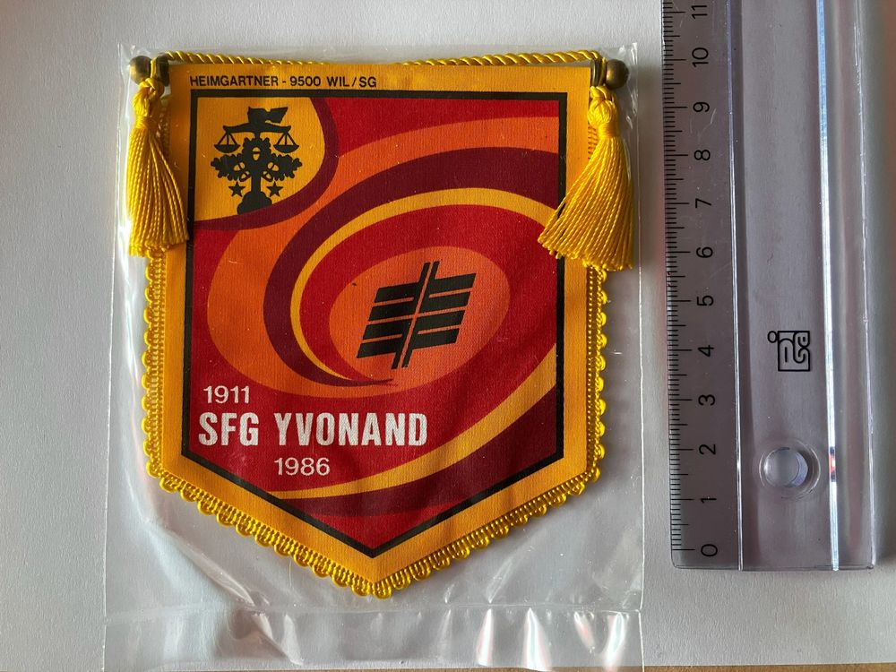 Vintage Fanion/Wimpel 75 ANS SFG YVONAND (Neu und originalverpackt) in Gland für CHF 5 – mit ...