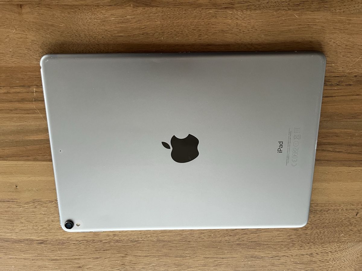 Apple iPad Pro 10.5", 256 GB, Wi-Fi, Space G (Gebraucht) in Zürich für ...
