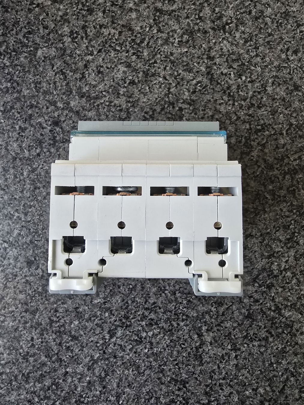 Fehlerstrom-Leitungsschutzschalter 4P 6kA C-16A 30mA A Typ A (Gebraucht) in Felben-Wellhausen ...