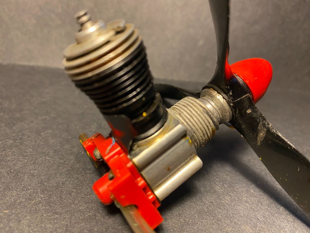 Cox Motor mit Propeller (Gebraucht) in Spiez für CHF 16.9 – mit ...