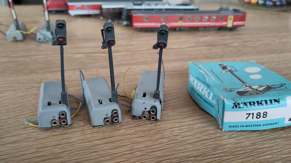 Märklin Lichtsignale 3x (Defekt) in Gränichen für CHF 15.9 – mit ...