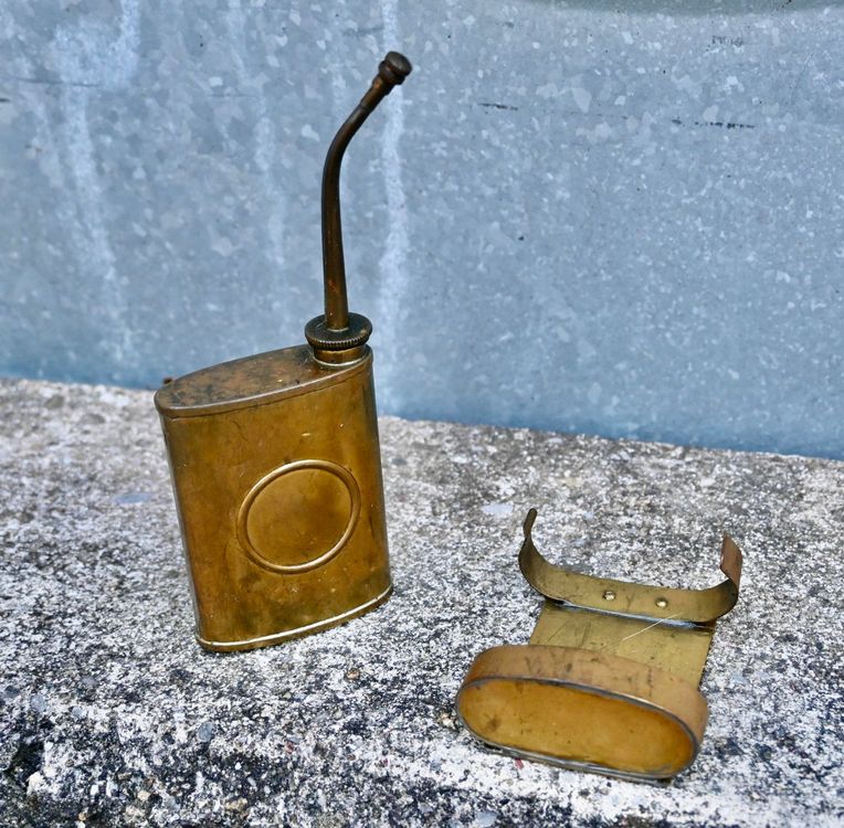 Antikes Messing ÖL-PINTLI mit Wandhalterung (Gebraucht) in Pfaffhausen ...