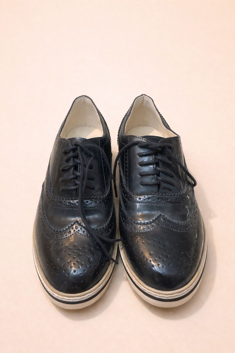 Chaussures derby noires (Gebraucht) in Lausanne für CHF 25 – mit ...