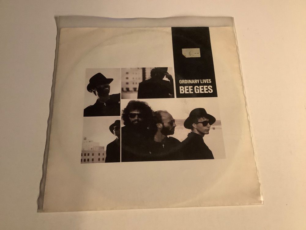 Bee Gees Single - Ordinary Lives / Wing And A Prayer | Kaufen auf Ricardo