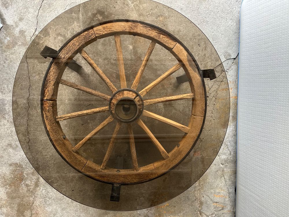 Table basse roue de char | Kaufen auf Ricardo