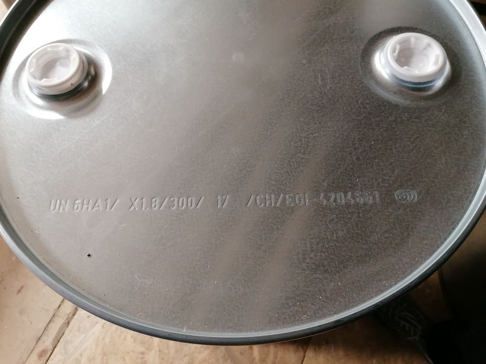 Fass 205L , aussen Metall innen HDPE - Behälter | Kaufen auf Ricardo