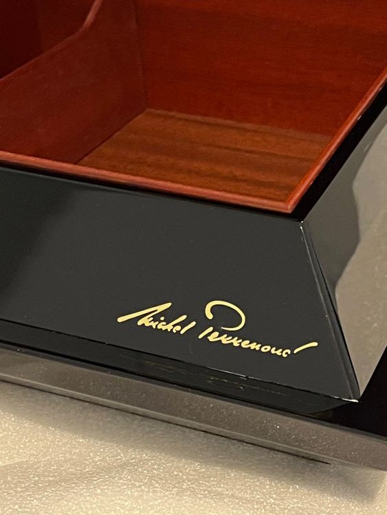 Michel Perrenoud Pyramid Humidor | Kaufen auf Ricardo
