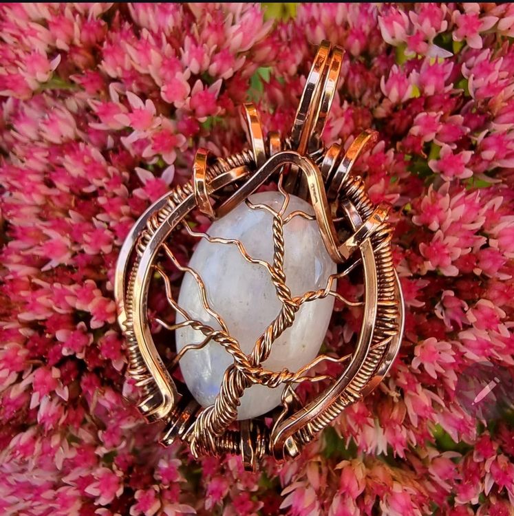 Anhänger mit Mondstein elegant umschlungen von Kupfer (Neu (gemäss Beschreibung)) in Sisseln AG ...