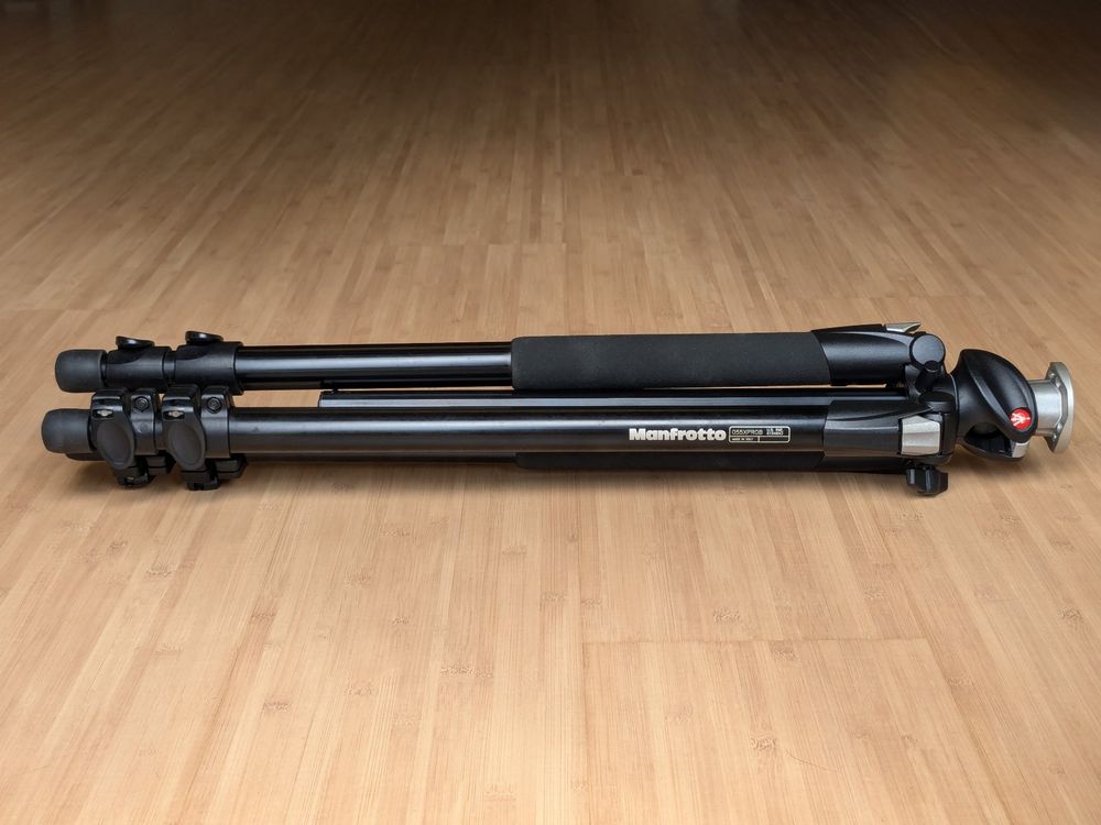 Manfrotto 055XPROB Stativ / Tripod / Dreibeinstativ | Kaufen auf Ricardo