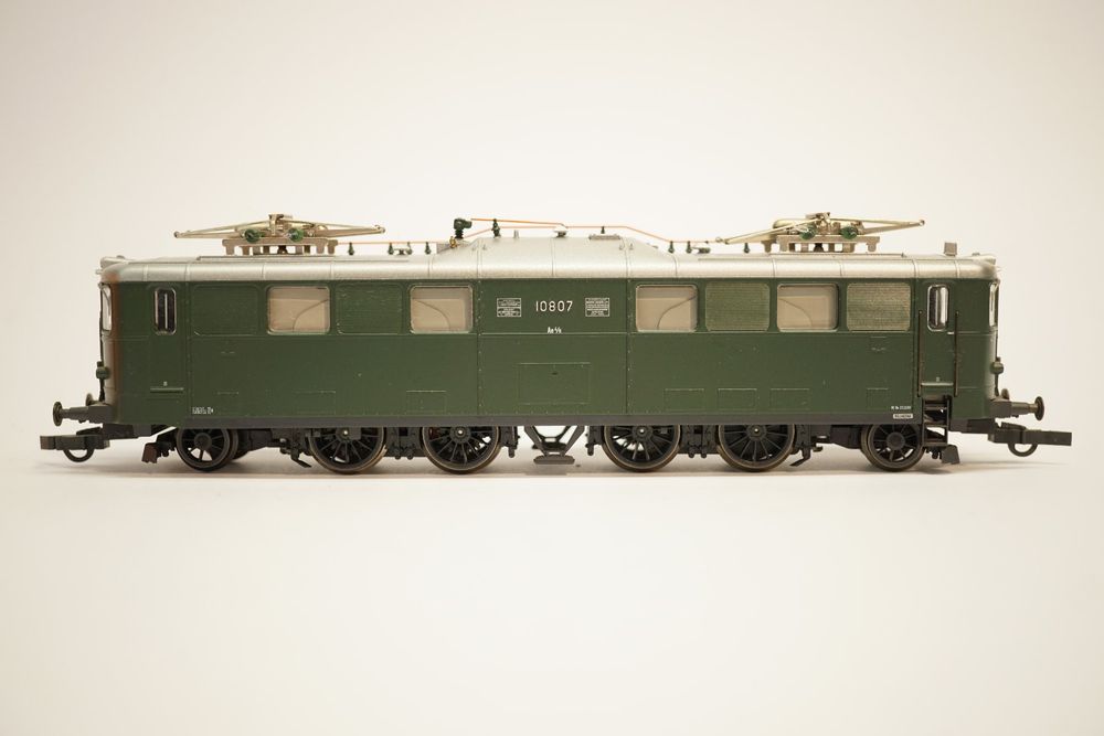 8å Roco 63530.1 SBB Ae 4/6 10807 grün (Gebraucht) in Uetendorf für CHF ...