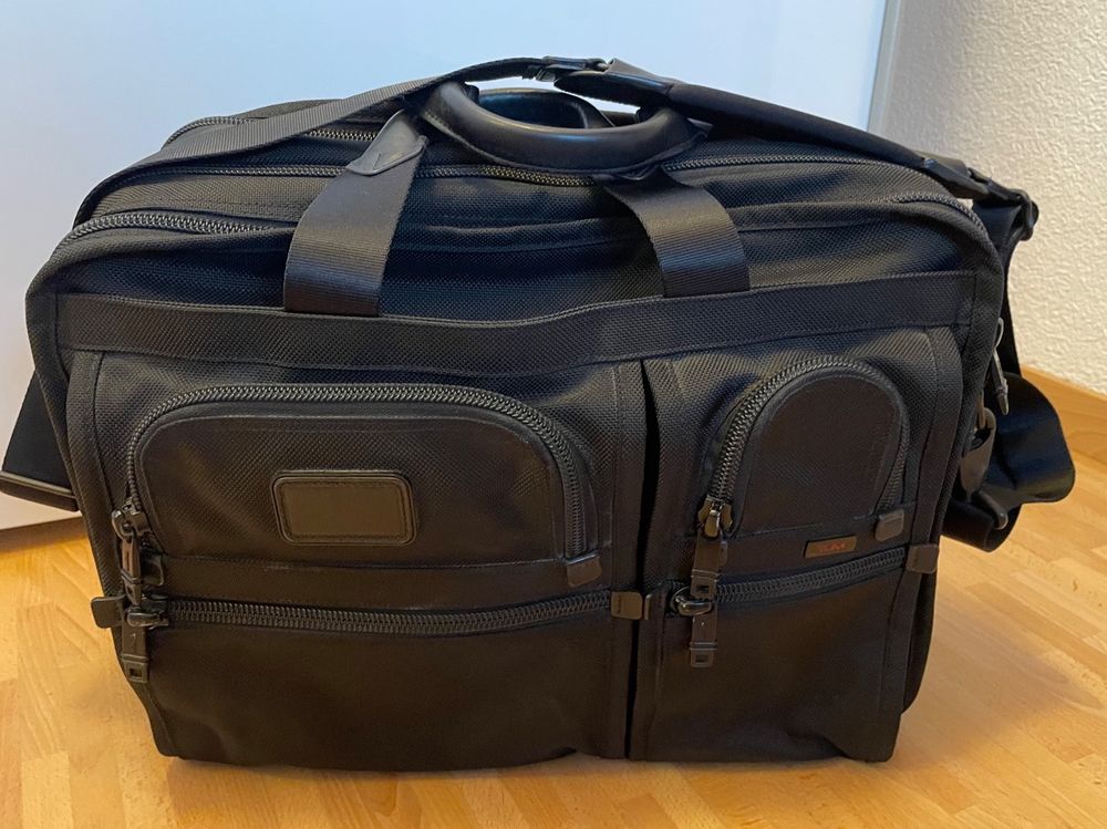 Original Tumi Tasche erweiterbar (Gebraucht) in Hettlingen für CHF 180 ...