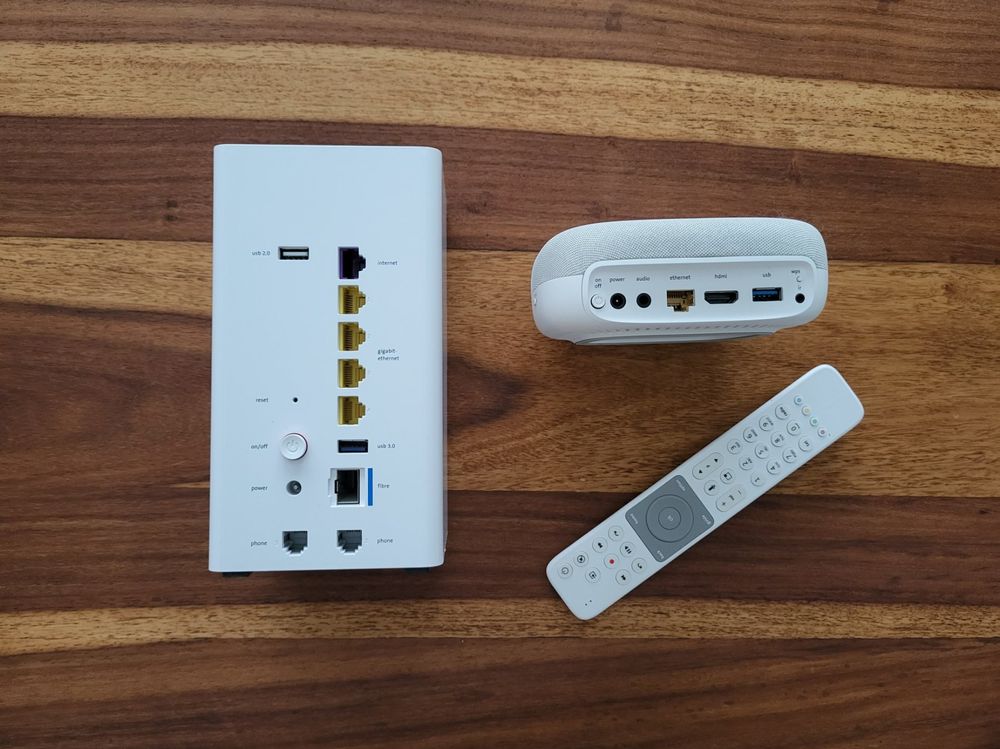 Swisscom TV Box, Router & Fernbedienung inkl. Kabel | Kaufen auf Ricardo