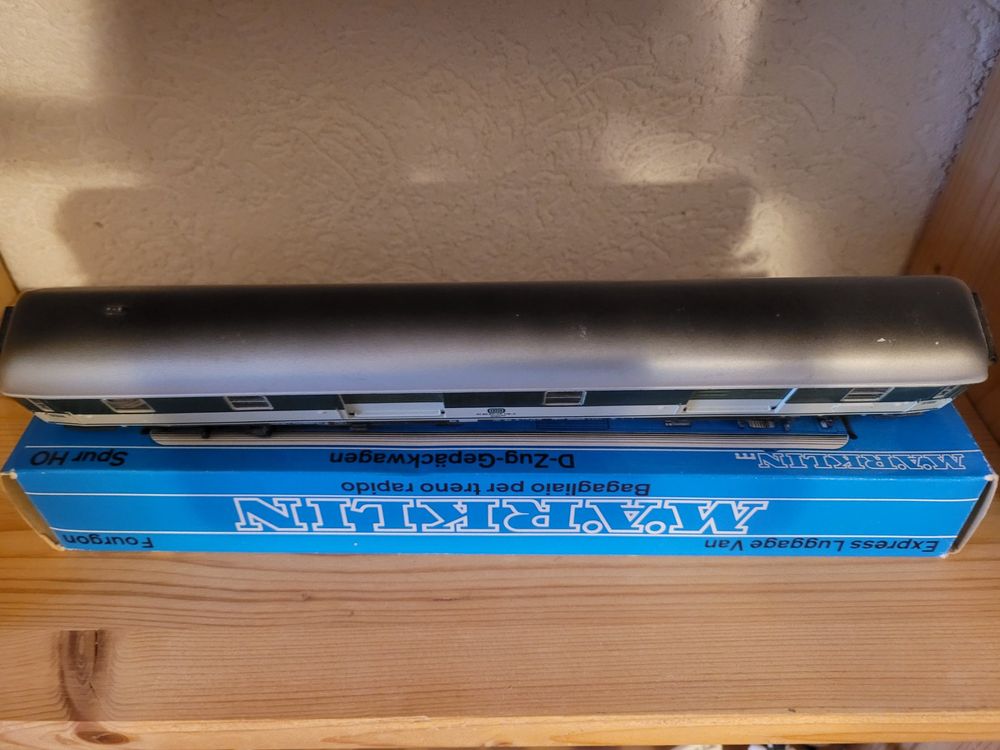 Märklin H0 4093 - DB D-Zug Gepäckwagen Düm - mit OVP (Gebraucht) in Payerne für CHF 12 – mit ...