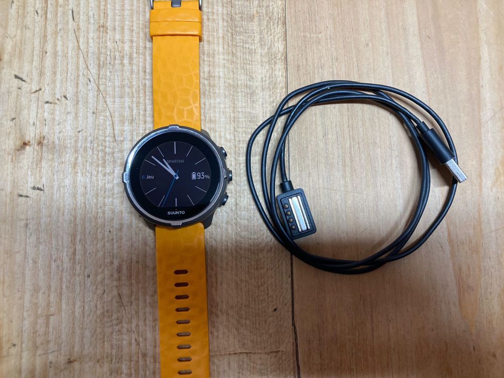 Suunto Spartan WHR Baro- Montre Multisports en très bon état (Gebraucht ...