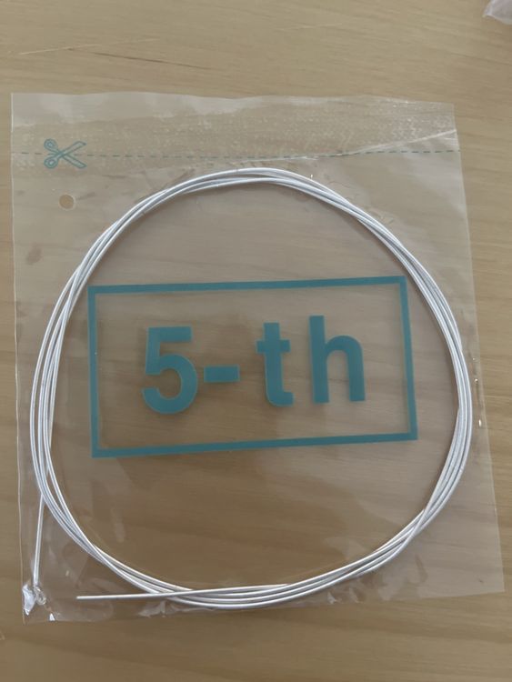 5th string classic guitar | Kaufen auf Ricardo