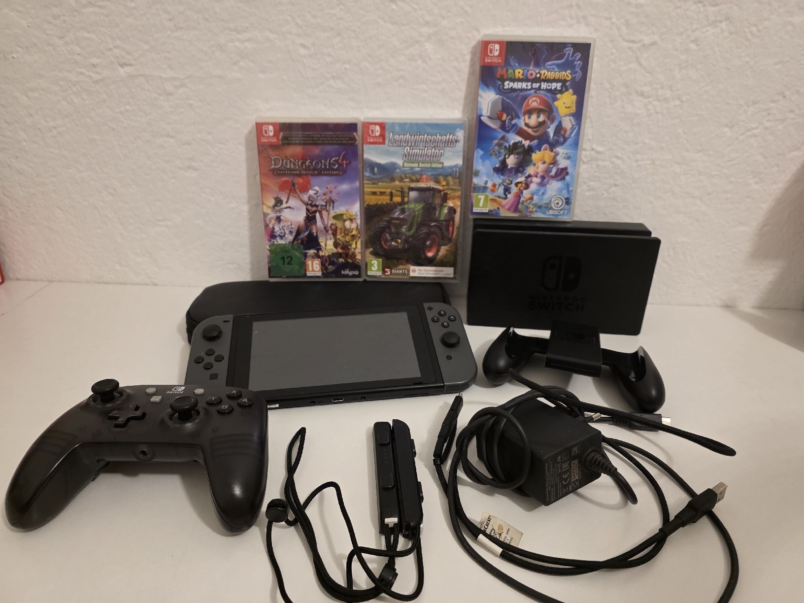 Nintendo Switch Bundle with Brand-New Games and Accessories! (Gebraucht ...