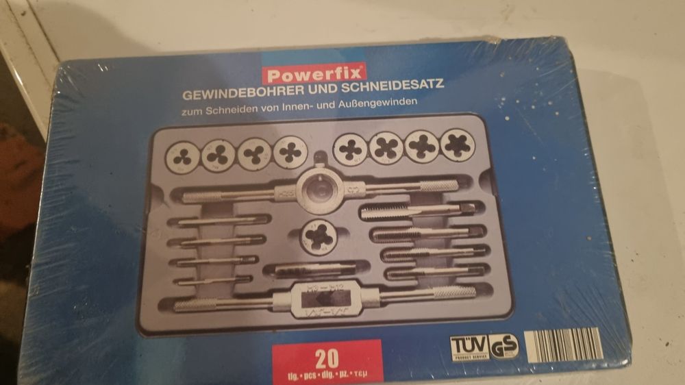 Powerfix Gewindebohrer-/Schneideisatz Set (Neu und originalverpackt) in ...