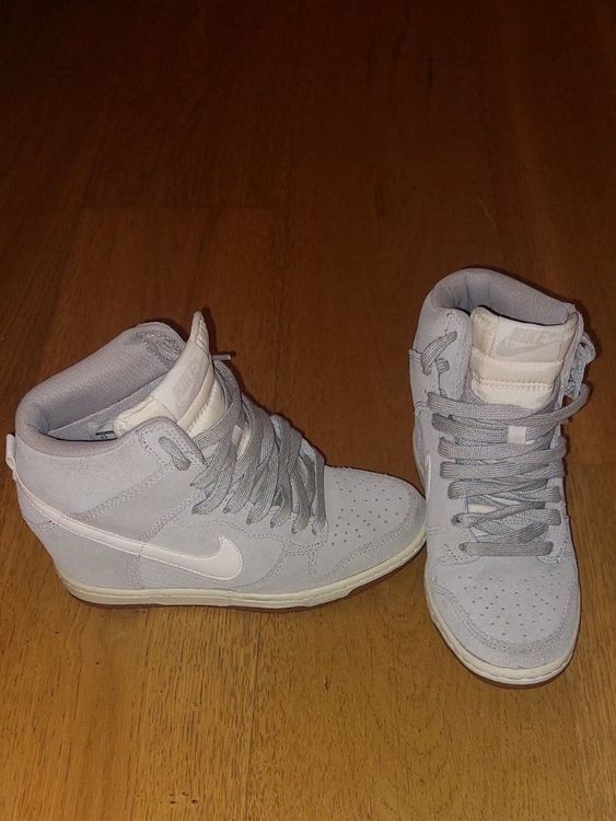 NIKE COMPENSÉES (Gebraucht) in Sierre für CHF 12 – mit Lieferung auf ...