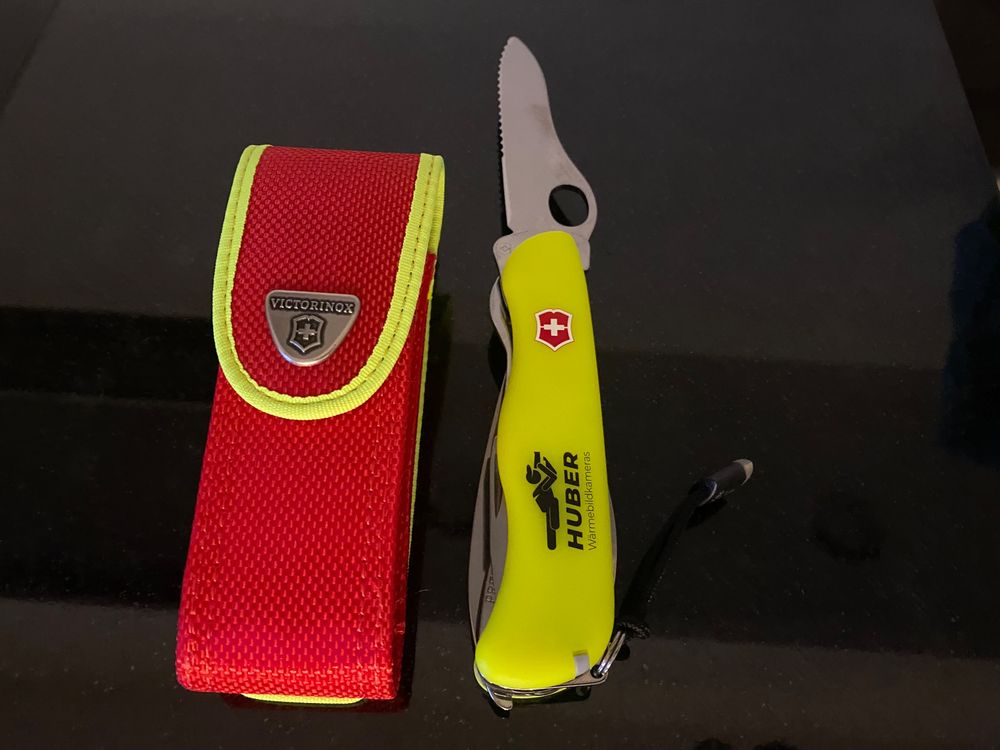 Victorinox Rescue Tool (Neu und originalverpackt) in Pontresina für CHF ...