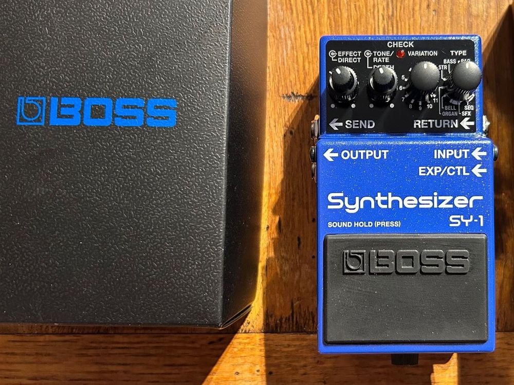 BOSS SY-1 Synthesizer Pedal (Gebraucht) in Bergdietikon für CHF 170 ...