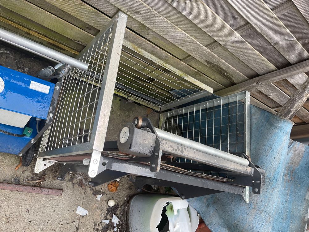 Böcker Dachlift mit Motor inkl. Bühne für Solarpanels (Gebraucht) in ...