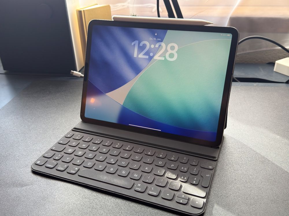 iPad Pro 11" 512GB (LTE) Bundle iOS 26.2 inkl. VIEL ZUBEHÖR! (Gebraucht ...