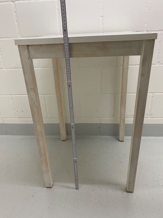 Weisser Tisch Höhe 78, quadratisch 50 | Kaufen auf Ricardo