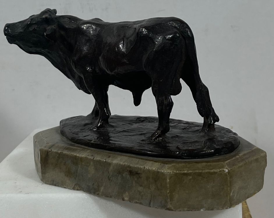Anfang 20.Jh Kuh Skulptur aus Bronze unleserlich (Gebraucht) in Root für CHF 125 – mit Lieferung ...