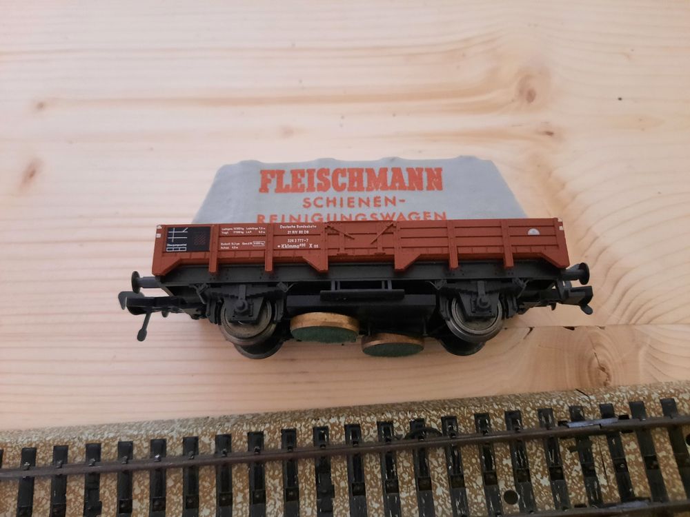 Modell Fleischmann Schienenreiniger ab 5.- (Gebraucht) in Schwyz für CHF 5 – nur Abholung auf ...