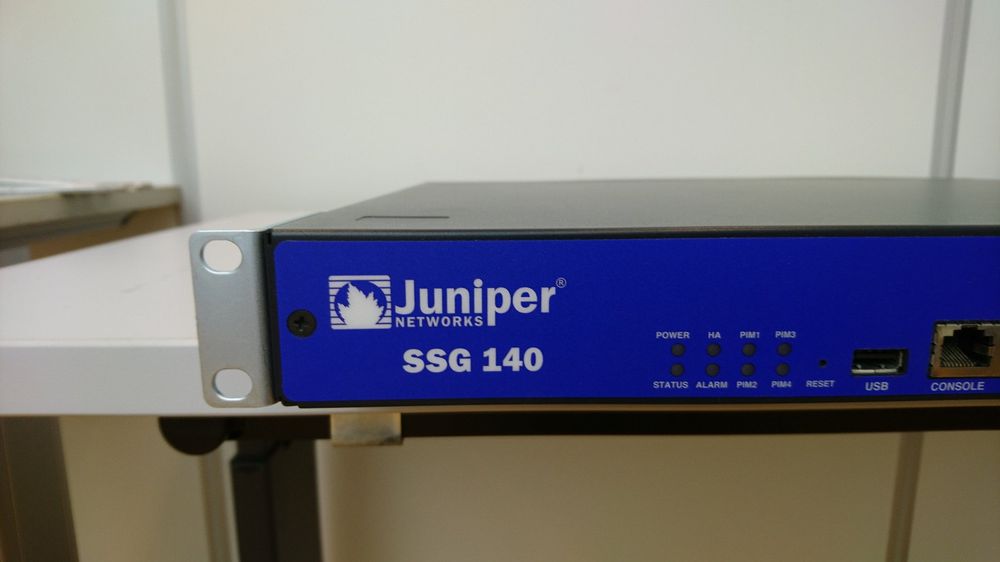 Juniper SSG 140 Firewall (Gebraucht) in Steinhausen für CHF 30 – mit Lieferung auf Ricardo kaufen