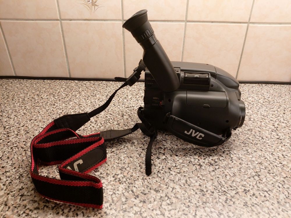 JVC Videomovie GR-AX40 Compact VHS (Gebraucht) in Obermumpf für CHF 6 ...
