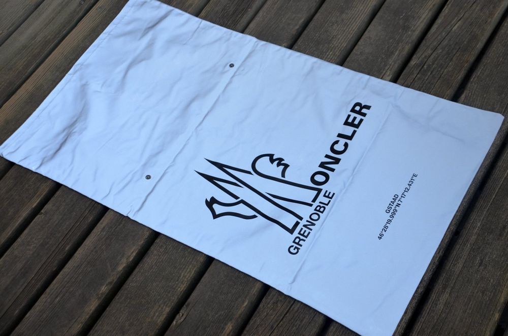 Moncler retroreflektierend Rucksack / sac à dos (D'occasion) à ...