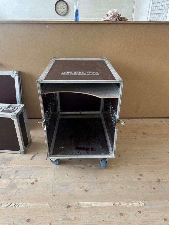 Stabiler Transportkoffer AMP Case mit Rollen (Gebraucht) in Elgg für CHF 35 – nur Abholung auf ...