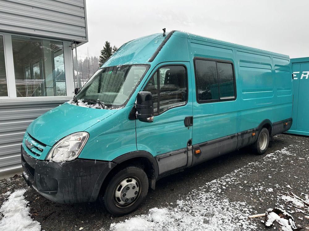 Iveco Daily 🚐 – Anhängerkupplung, 6 Sitzplätze, robust (Gebraucht) in ...