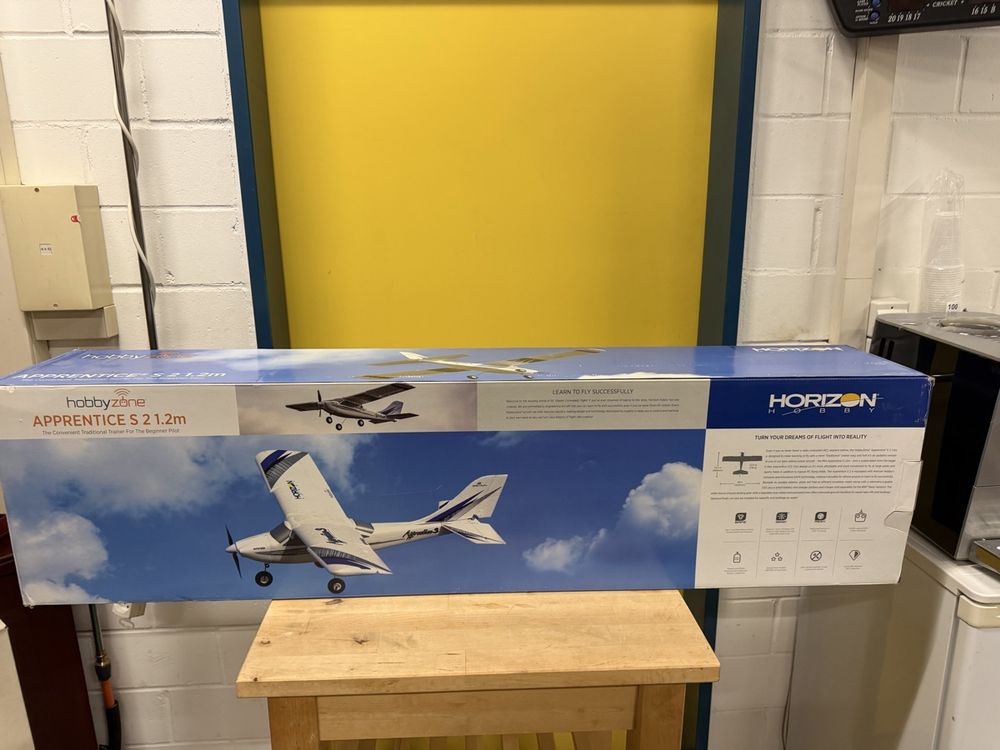 Horizon Hobby Apprentice S 2 1.2m, NEU im Originalkarton! (Neu und ...
